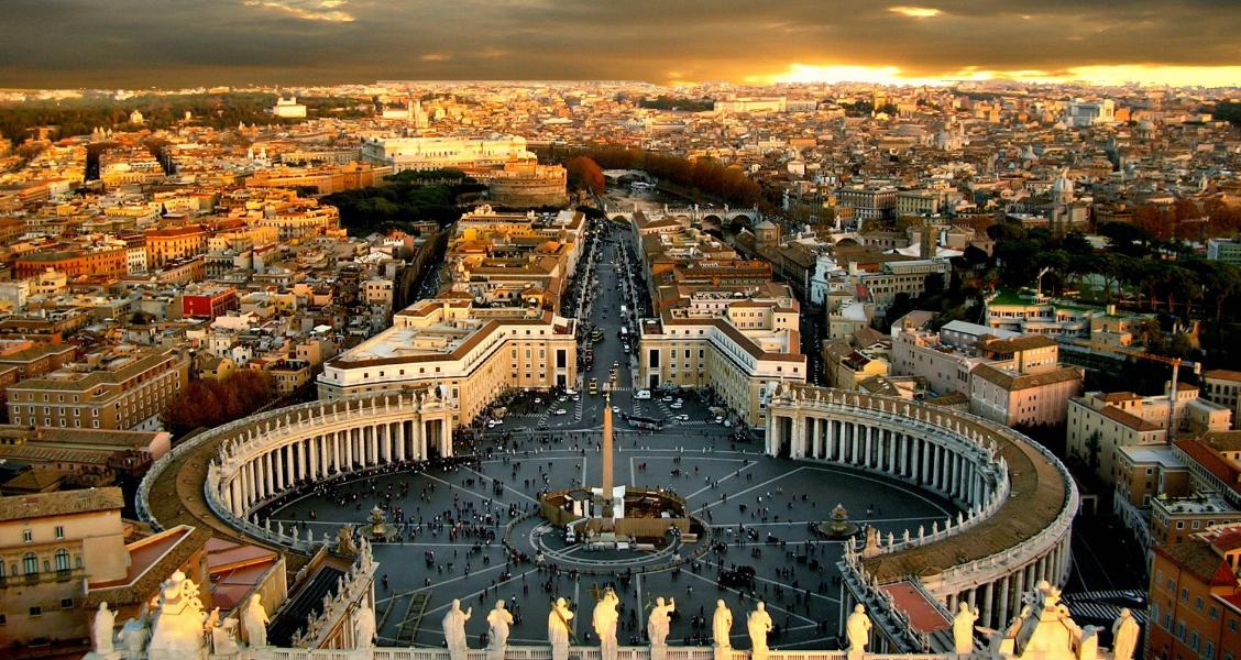 5 Must Visit Attractions For Tourists In Vatican City - TravelTourXP.com