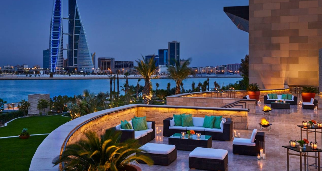 8 Fabulous Luxury Hotels In Bahrain - TravelTourXP.com