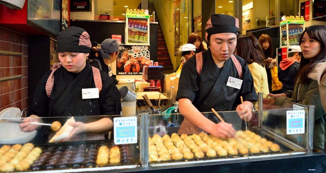 9 Popular Street Foods In Japan - TravelTourXP.com