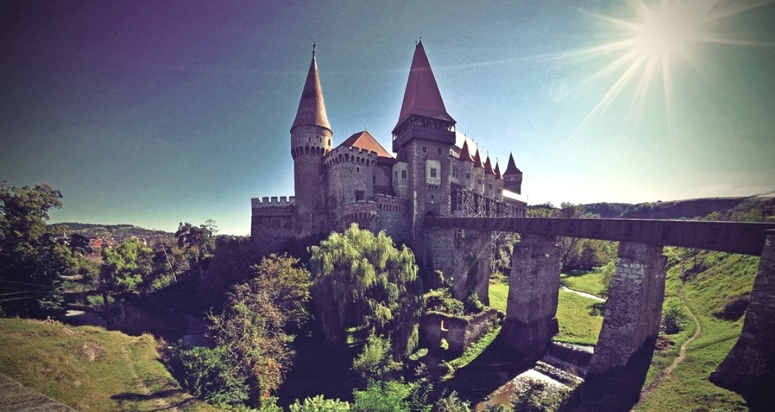 Top 7 Most Beautiful Fortress Of Romania - TravelTourXP.com
