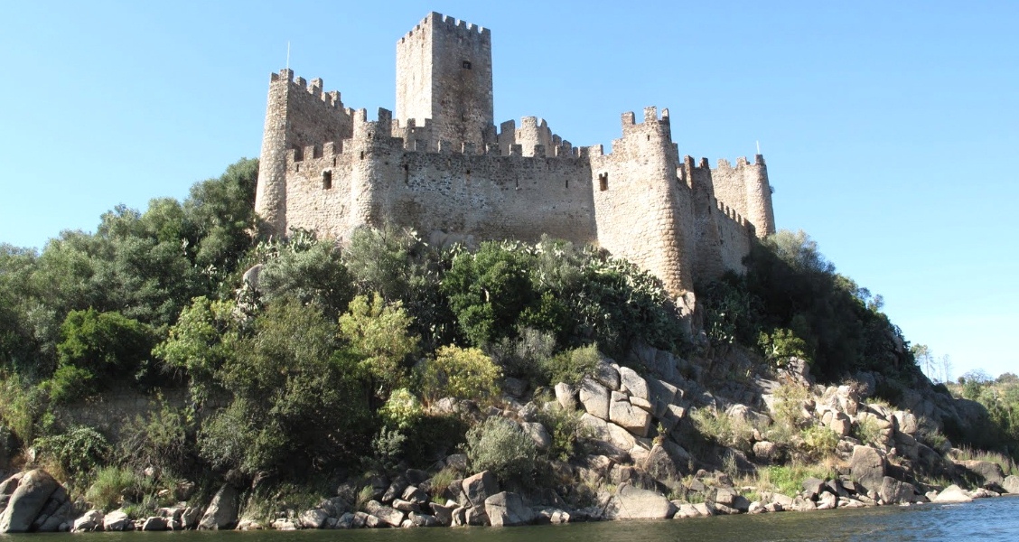 6 Exotic Palaces And Castles Of Portugal - TravelTourXP.com